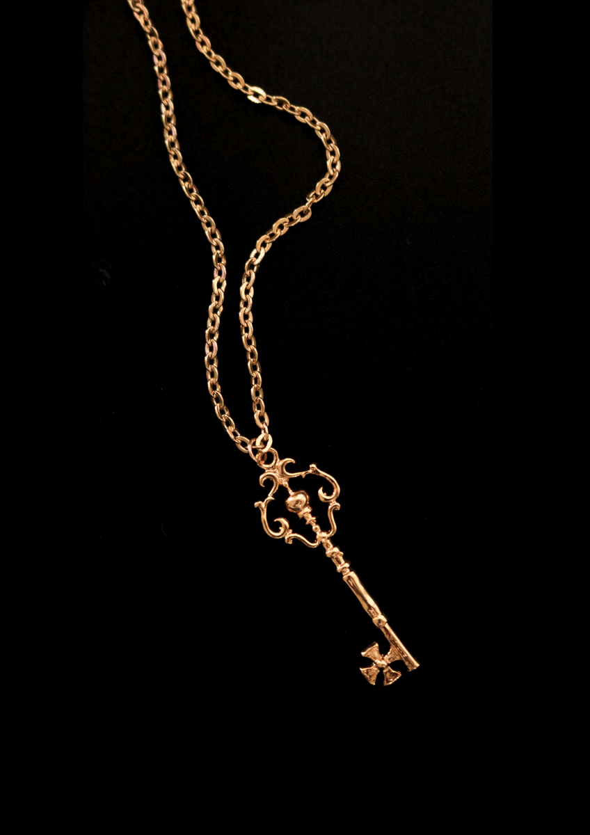 Dovira Key Necklace – Diciembre|Veintinueve